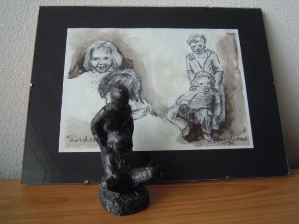 Beeldje + tekening van ontwerp TONY VAN DER VORST 1946 beide gesigneerd ...