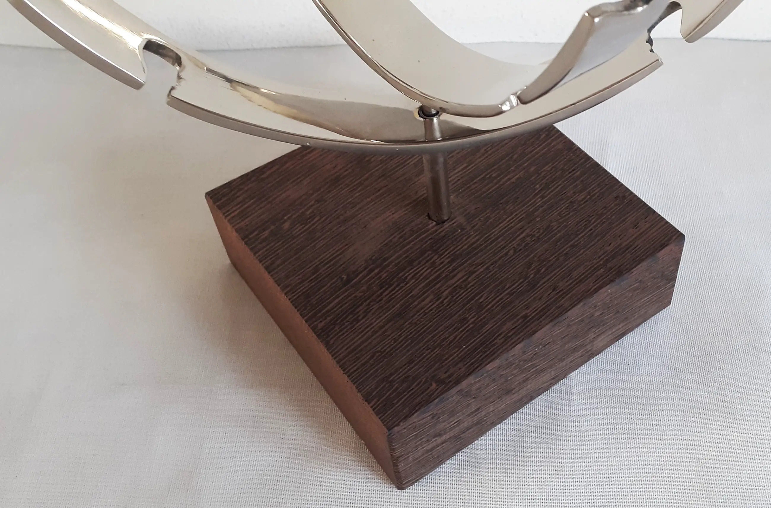 Corry Ammerlaan - Beeld / sculpture "Alles draait om" Verkocht ...