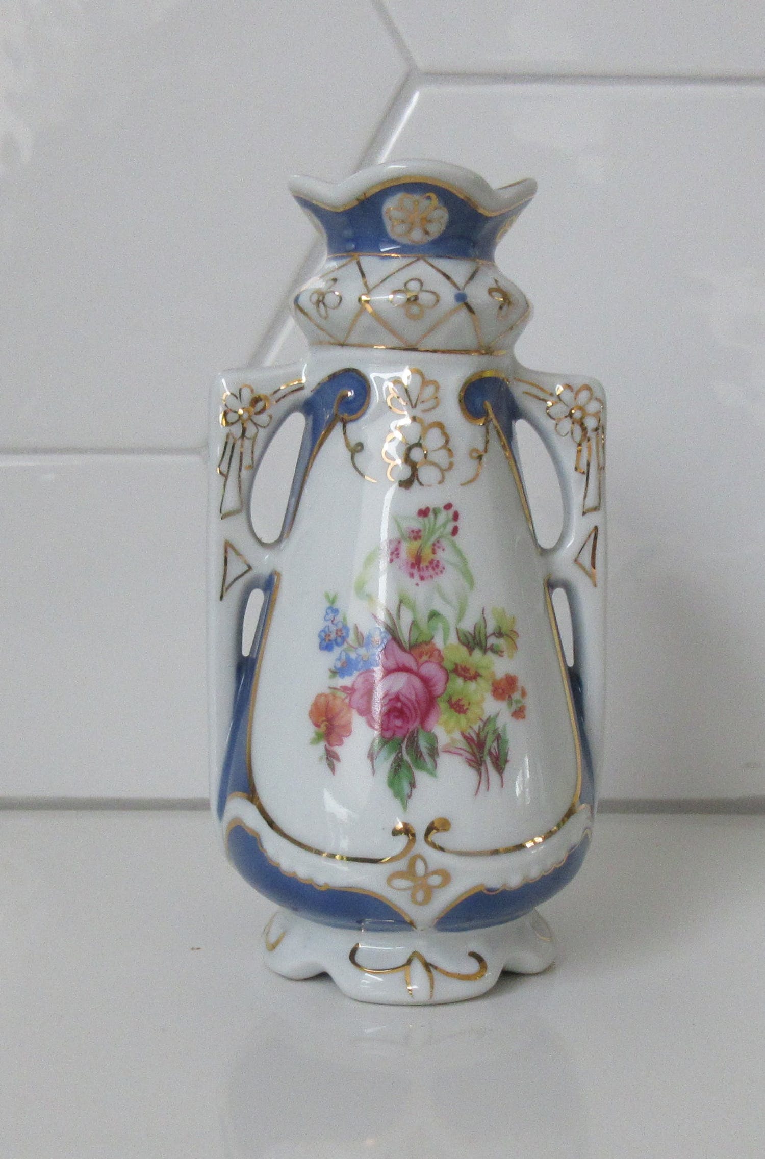Royal Dux - Vintage Floraal porseleinen Amfoor vaasje Verkocht ...