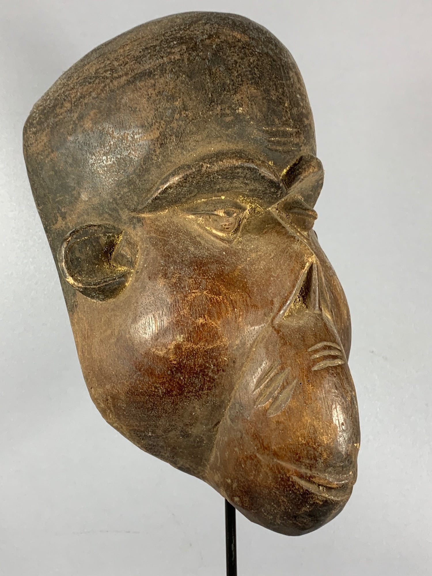 Dogon - Tribal used Africa Bulu monkey mask - Cameroon. Verkocht ...