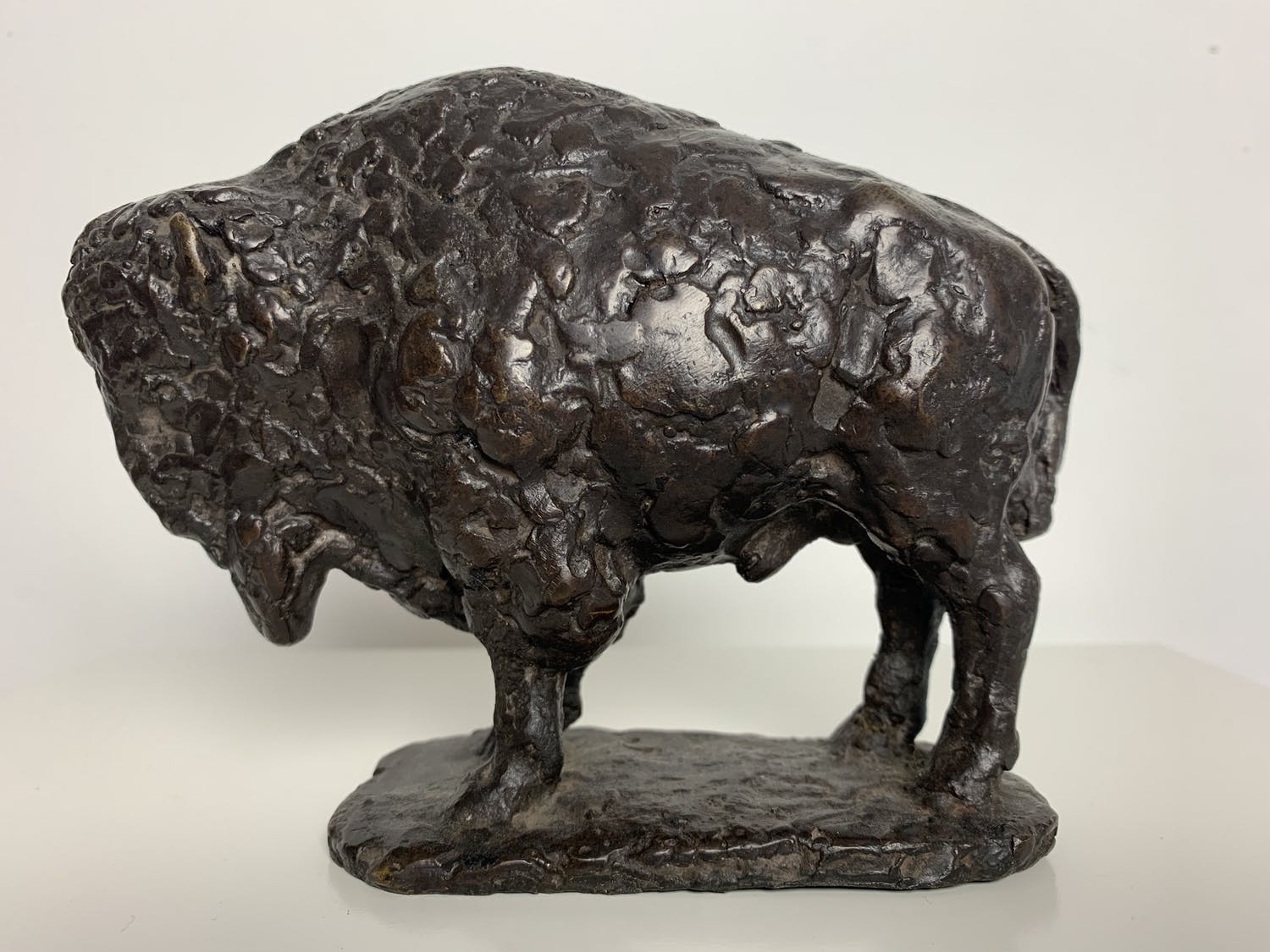 Pieter d' Hont - bronzen beeld - 'Bizon' - 1981 Verkocht | Kunstveiling.nl