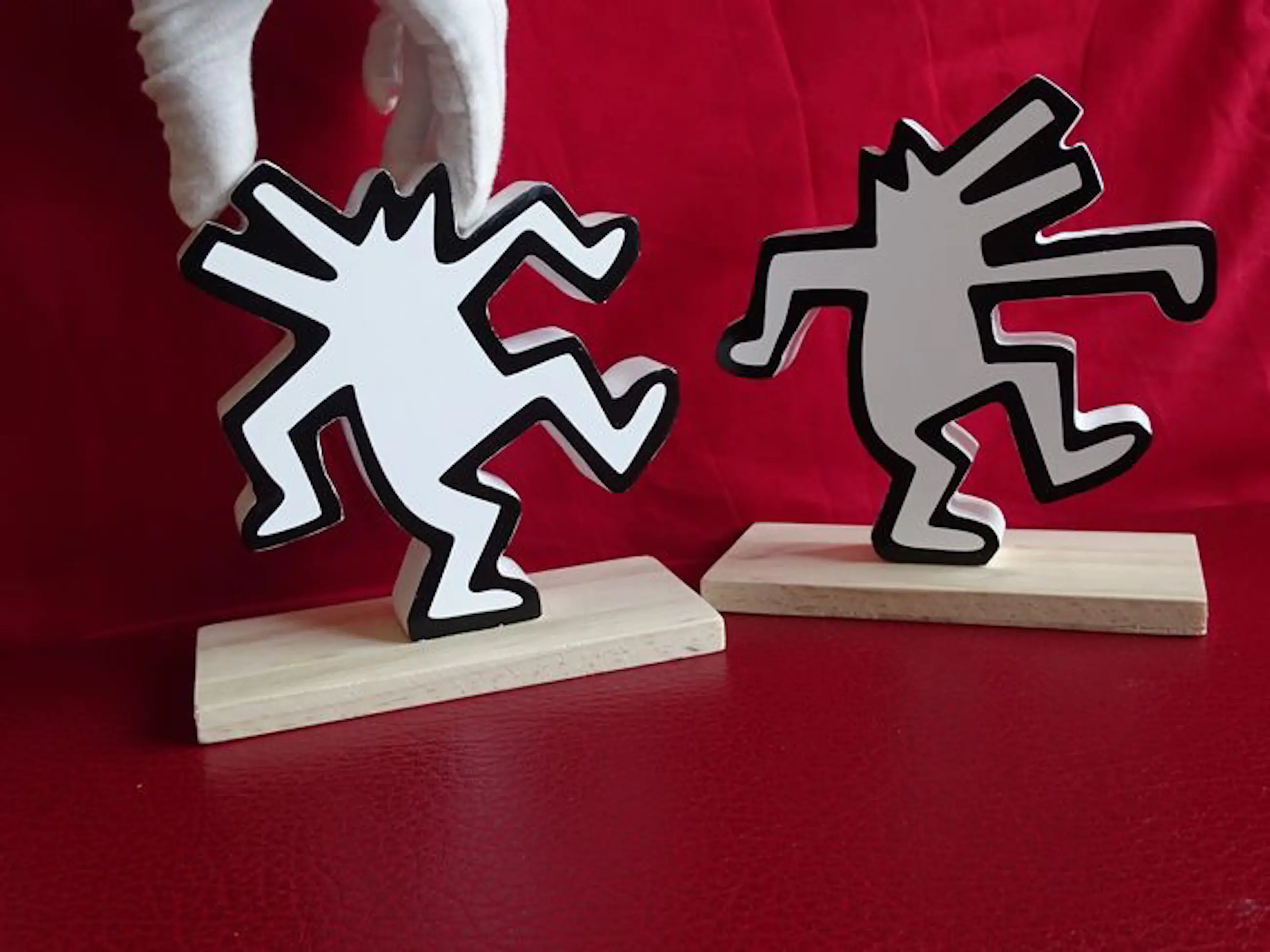Keith Haring - Dancing Dogs boekensteunen / decoratief object (set ...