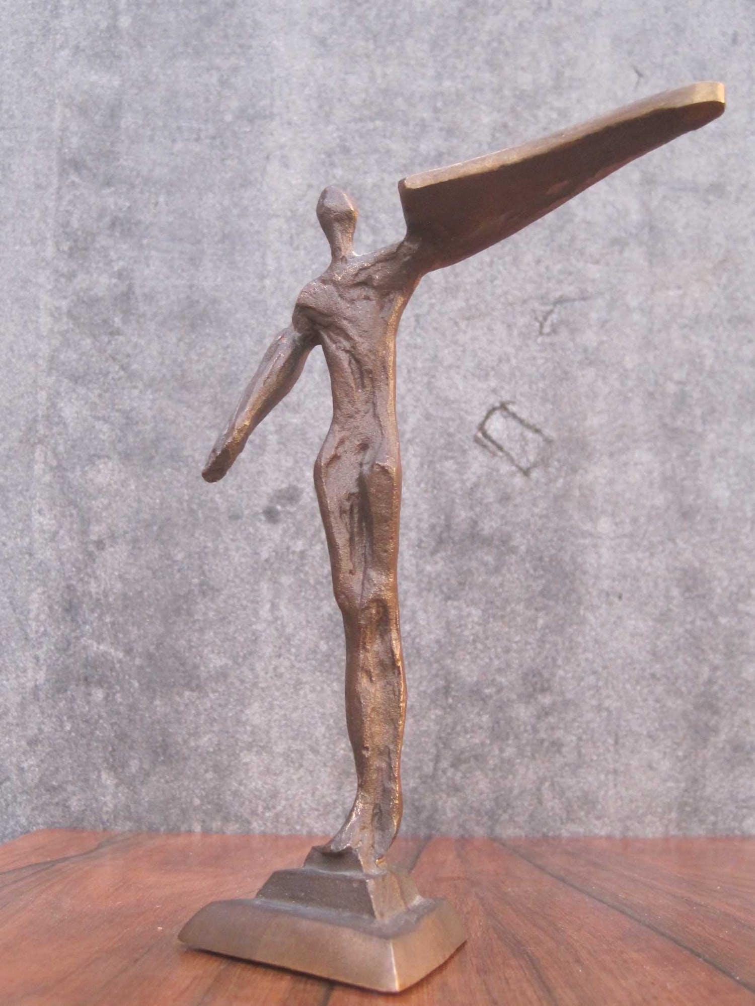 Judith Braun - De Engelbewaarder. Verkocht | Kunstveiling.nl