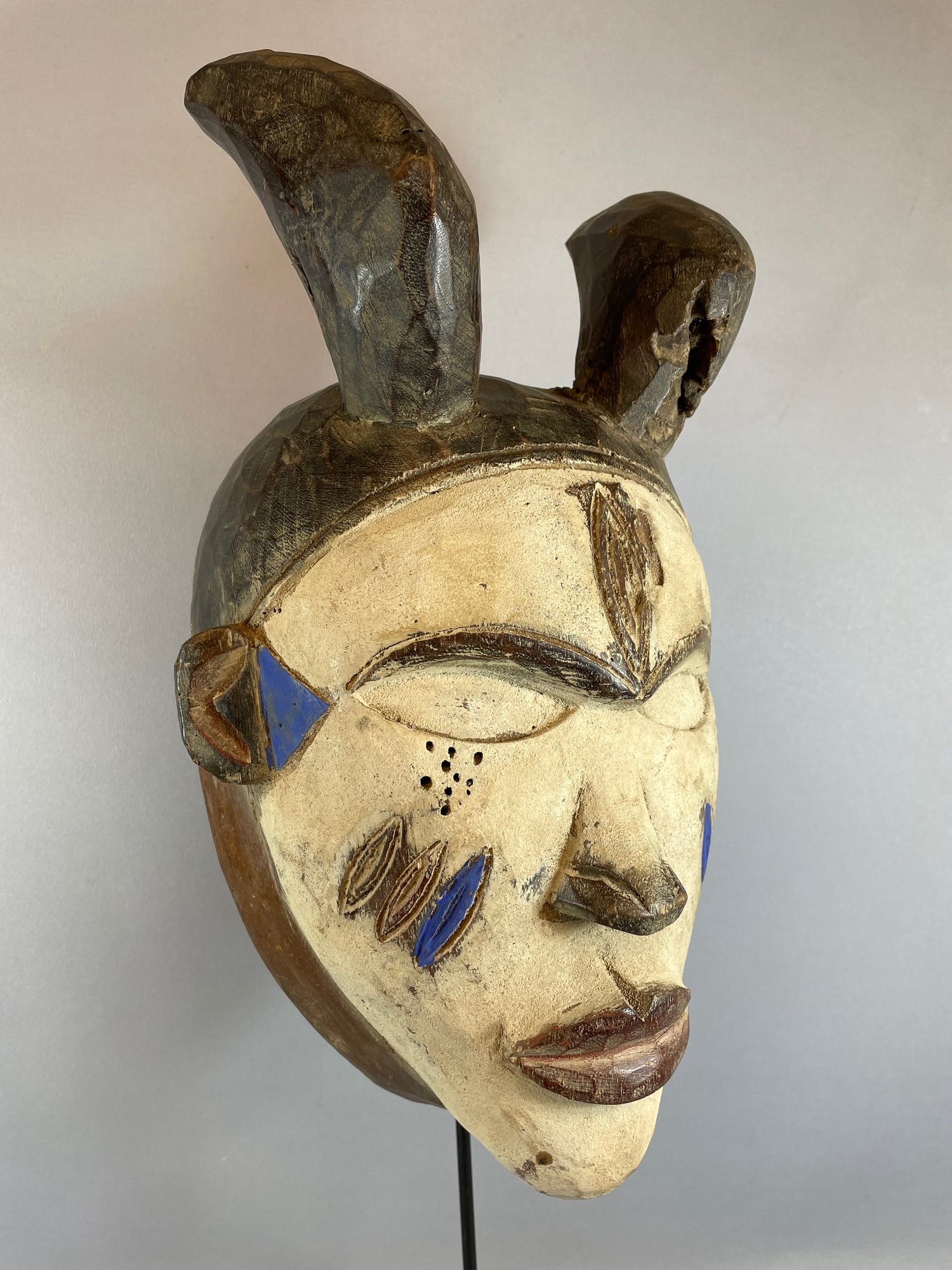 Yoruba - African Yoruba mask - Nigeria. Verkocht | Kunstveiling.nl