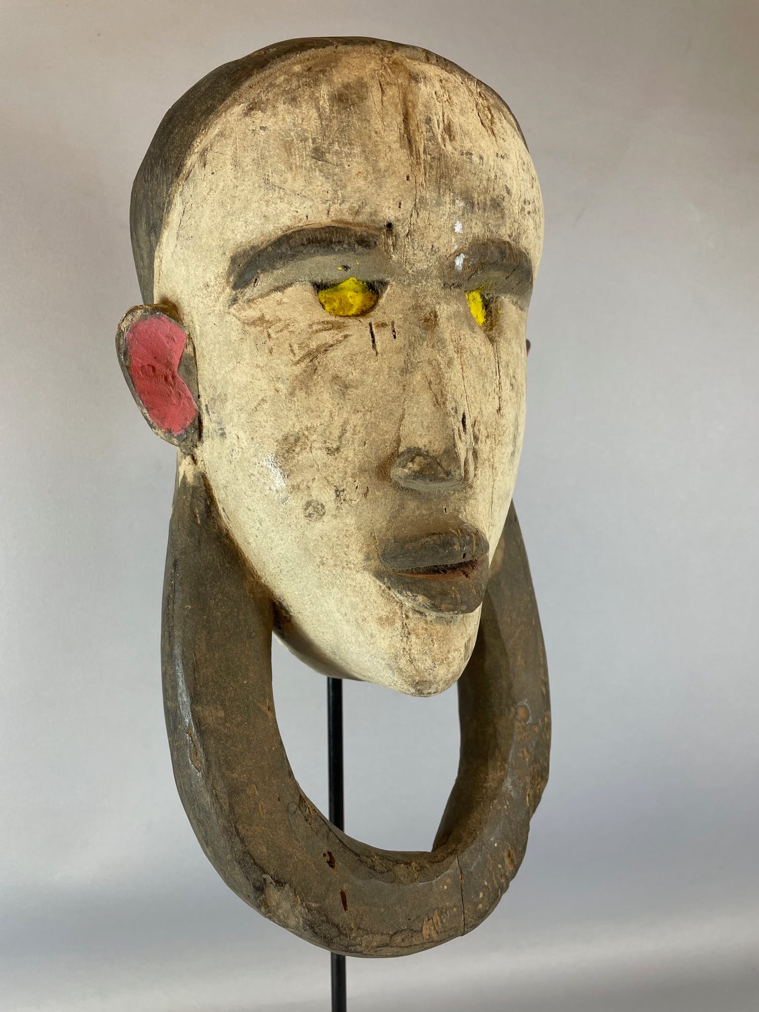 Yombe - African Yombe Nganga* Diphomba mask, Nigeria. Verkocht ...