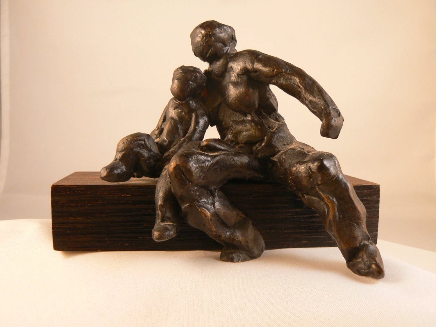 Brons - Moeder met kind Verkocht | Kunstveiling.nl