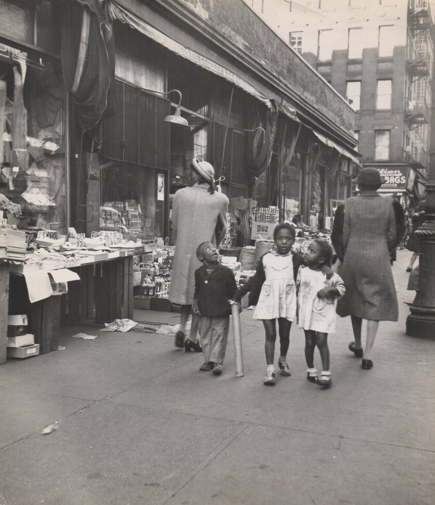 Richard Saunders - Harlem in the early 1950s, gelatinezilverdruk ...