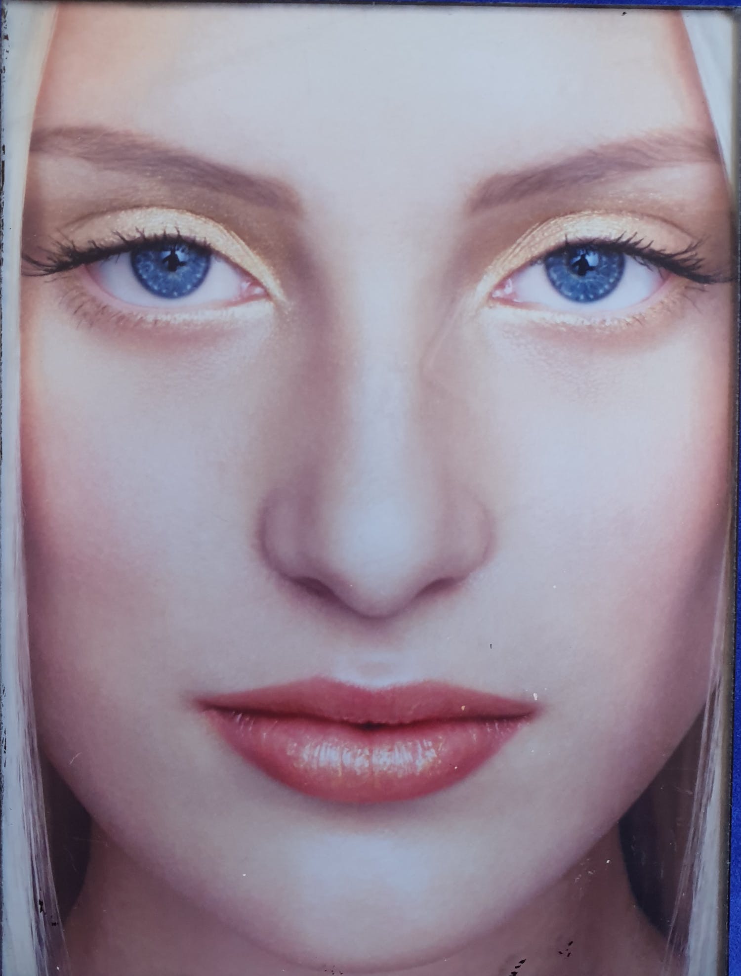 Erwin Olaf - Renee - Gesigneerd - Genummerd HC XX/XX - 2001 Verkocht ...