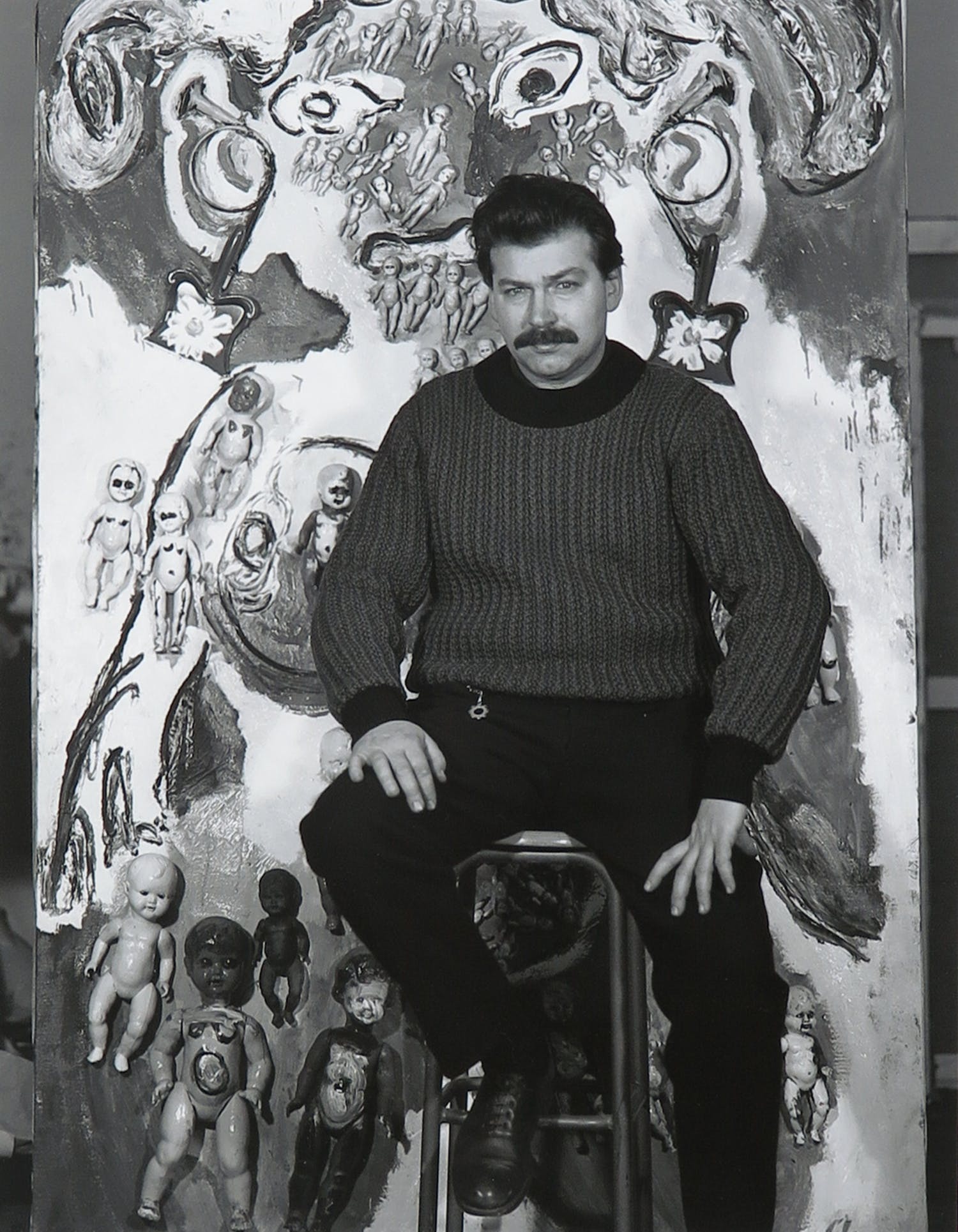 Fritz Pitz - Foto, Portret van Karel Appel in zijn atelier Verkocht ...