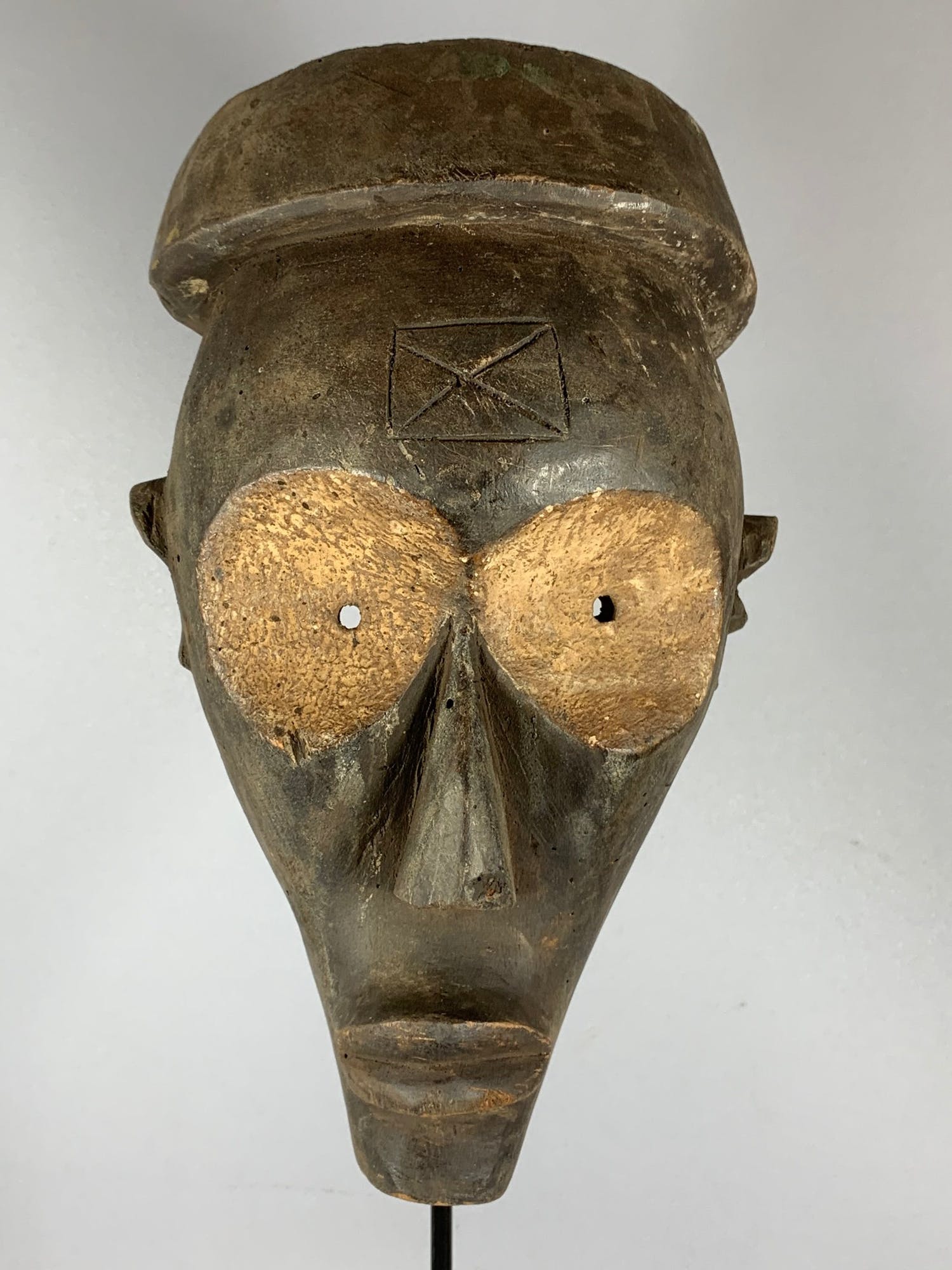 Bembe - old Bembe mask from Congo Verkocht | Kunstveiling.nl