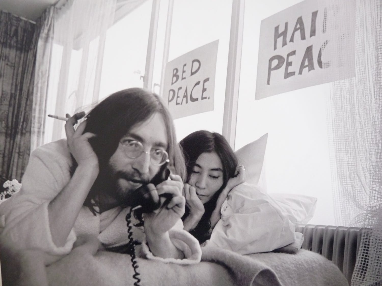 Nico Koster - "BED-IN FOR PEACE" JOHN EN YOKO IN HILTON 1969 Verkocht ...