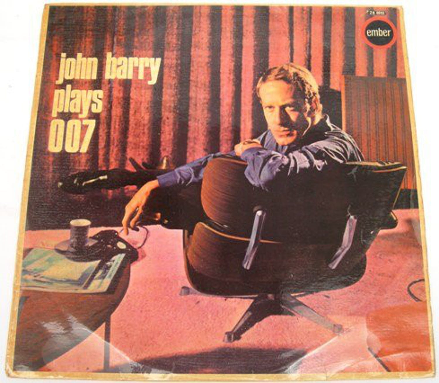 Various artists - John Barry plays 007 Verkocht | Kunstveiling.nl