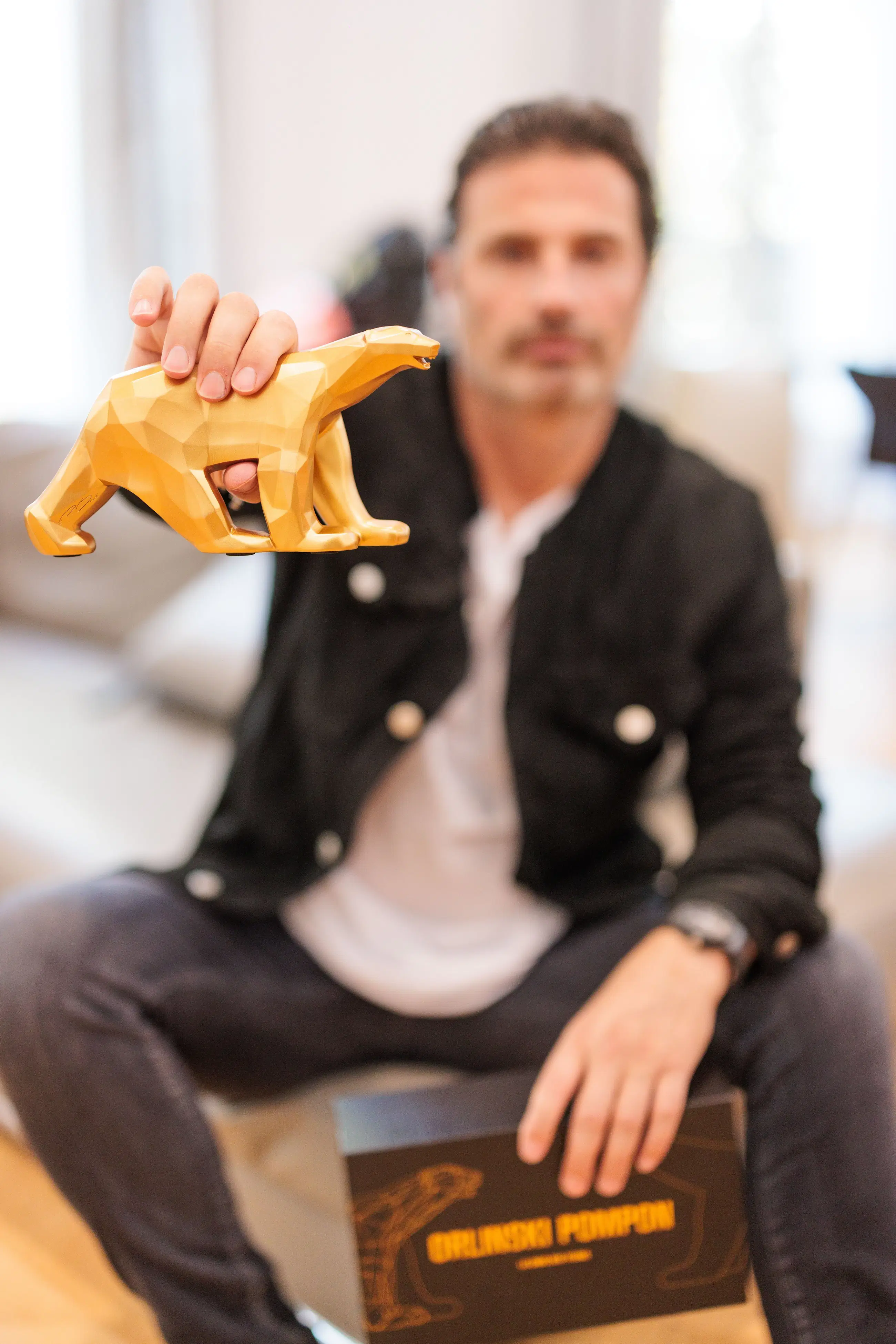 Richard Orlinski - DE POMPOMBEER Verkocht | Kunstveiling.nl