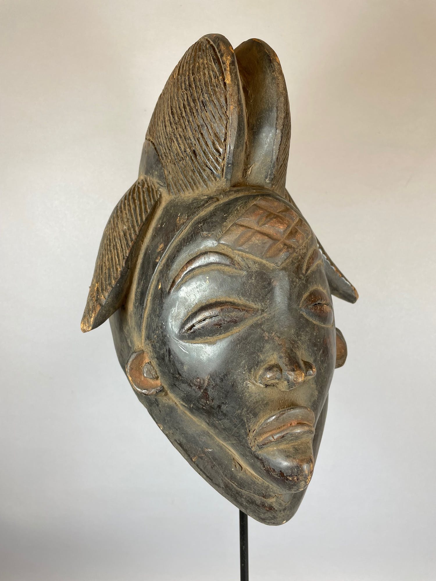Punu - African black female mask from the Punu - Gabon. Verkocht ...