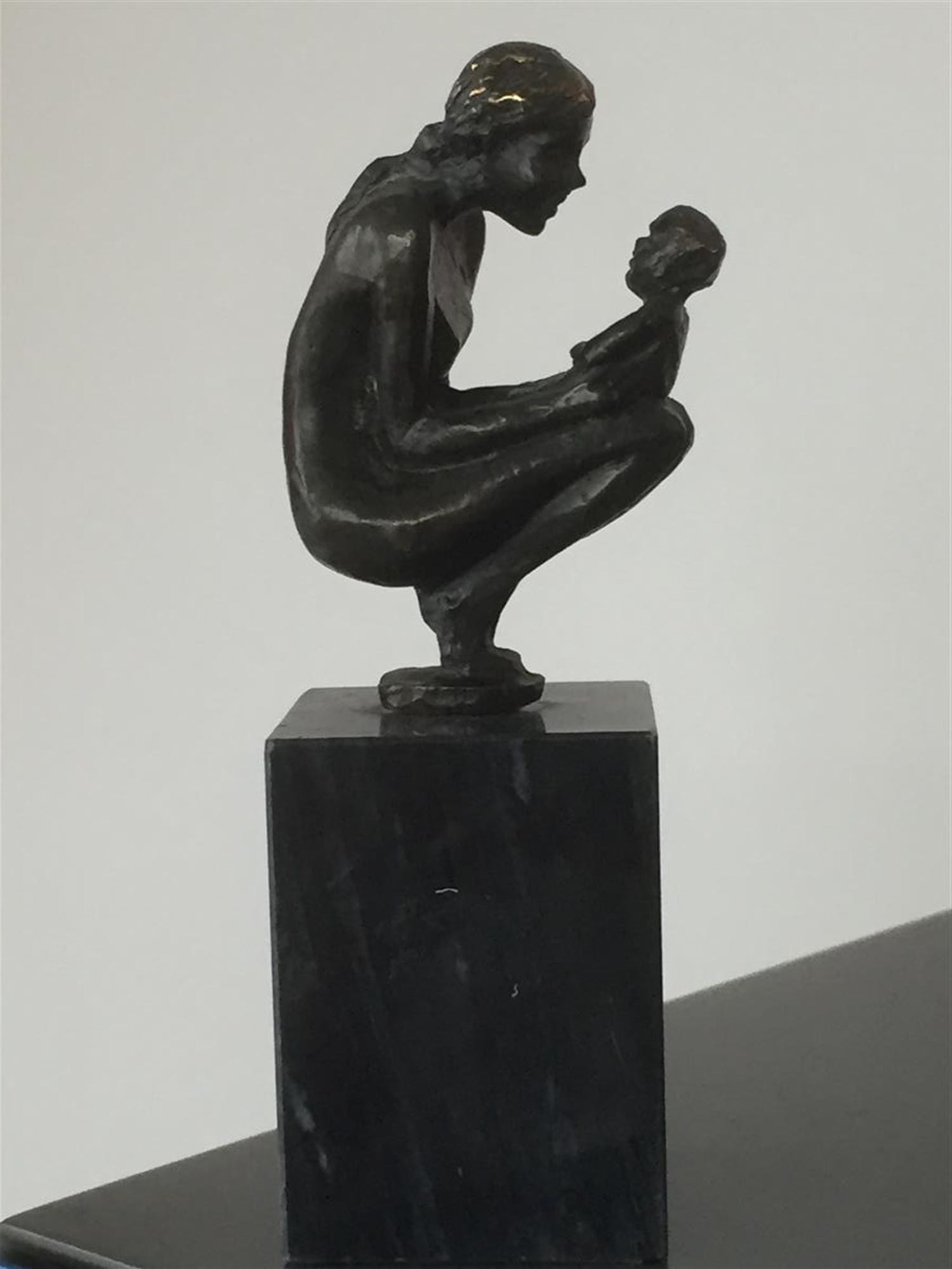 Brons (Onbekend) - Moeder en kind Verkocht | Kunstveiling.nl