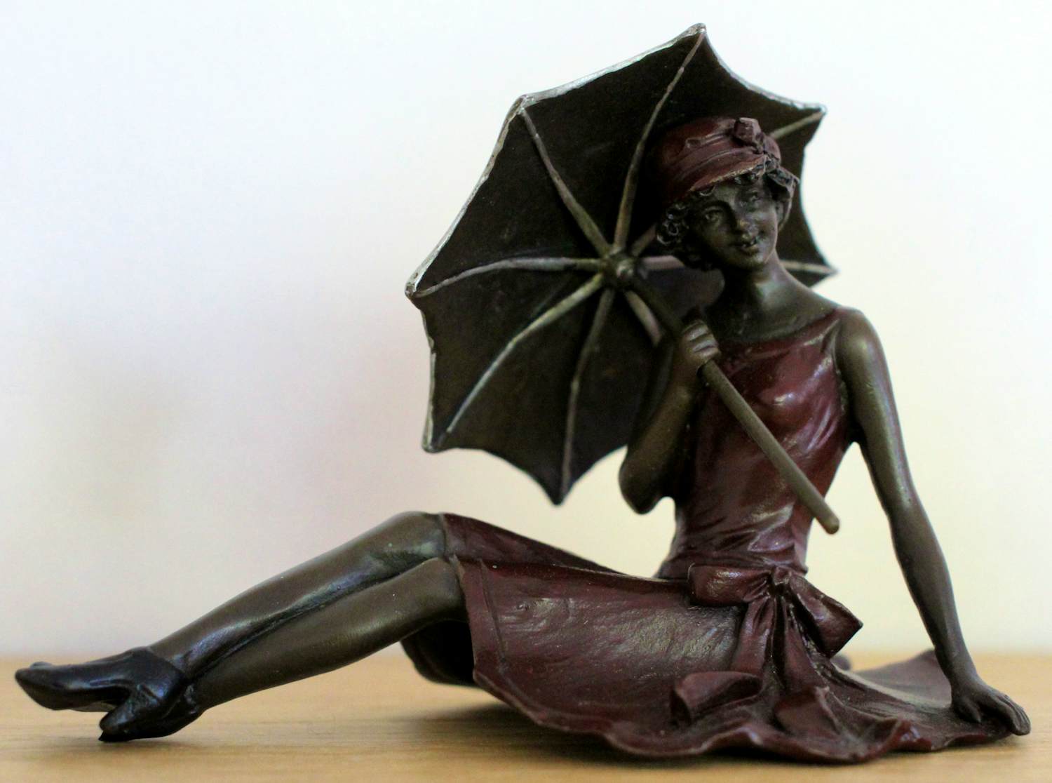 Franz Bergmann - Bronzen sculptuur: dame met parasol kopen? Bied vanaf 395! | Kunstveiling.nl