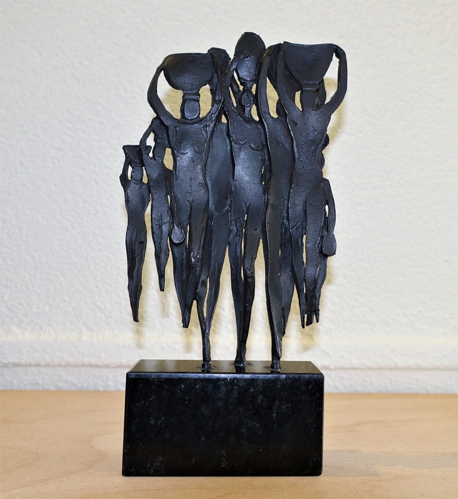 Eric Claus - Beeldje voor Unicef. Verkocht | Kunstveiling.nl