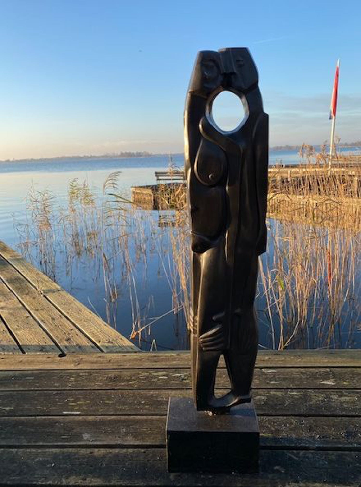 Theo Mackaay - C4967-6, Loving couple (2007) Verkocht | Kunstveiling.nl
